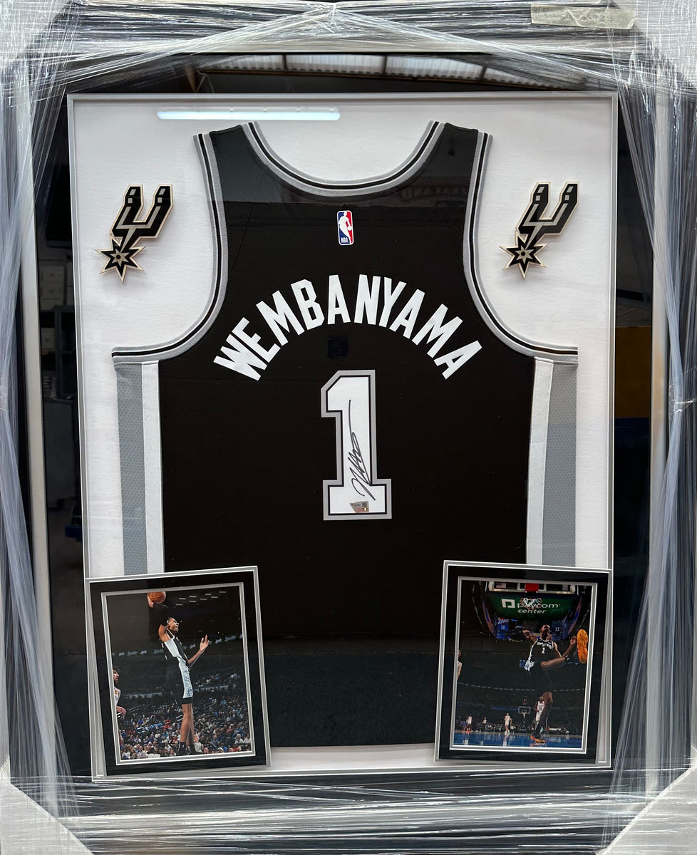 Victor Wembanyama Autographed Framed Jersey – cardcrazy